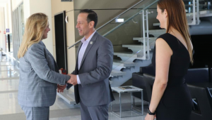 Recibe el Consejo Directivo de FECHAC a la ﻿Gobernadora del Estado de Chihuahua