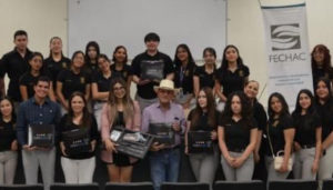 Entrega FECHAC kits de robótica e impresora multifuncional para el COBACH 12 en Parral
